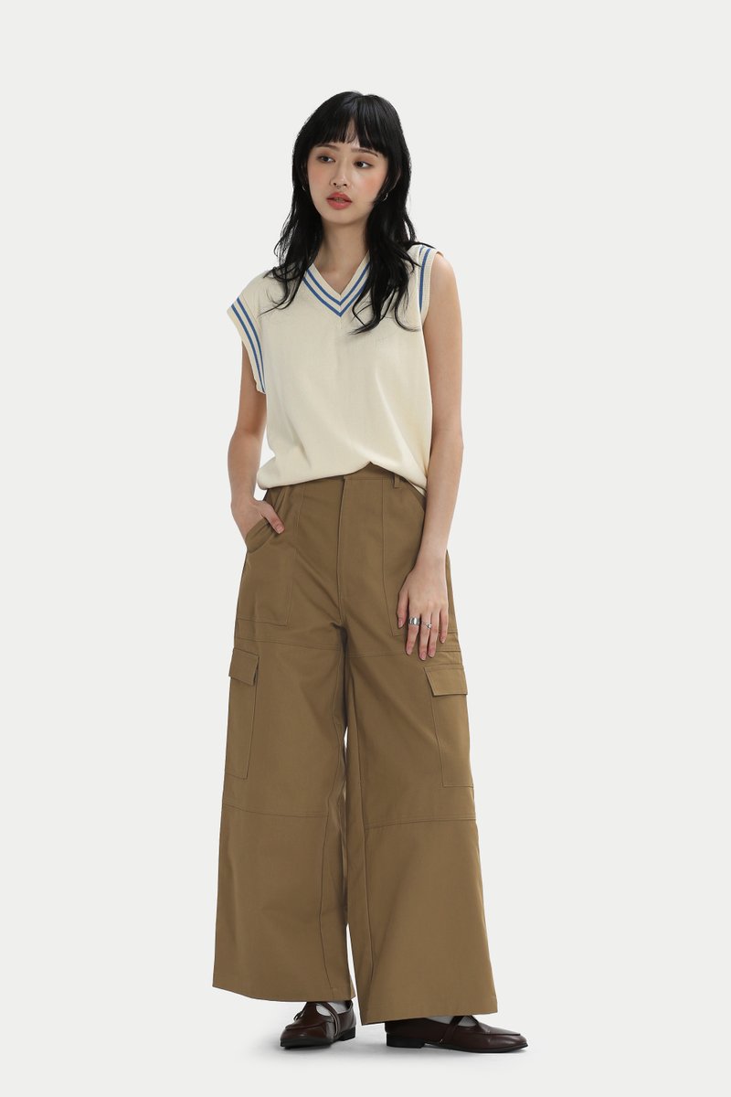 EASTON PANELLED CARGO PANTS IN TAN